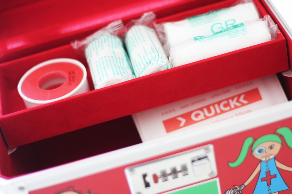 The Ouch Box! + winactie | Twinkelbella